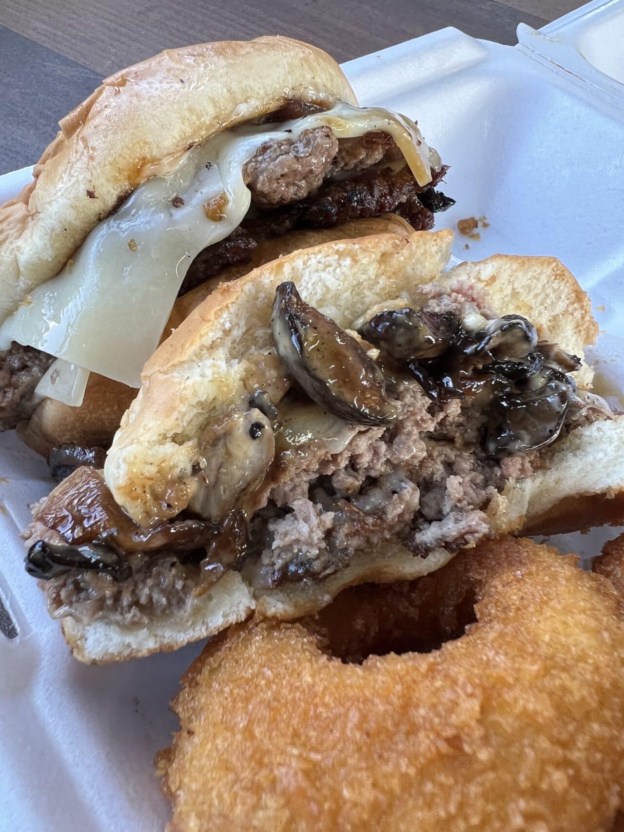 Taylor Belle’s & Burgers – Visit Lawrenceburg KY